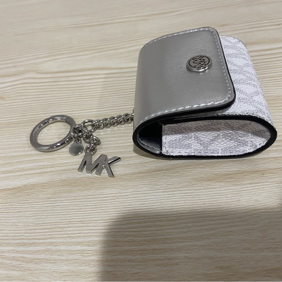 MICHAEL Michael Kors | Accessories | Michael Kors White Airpod Case ...